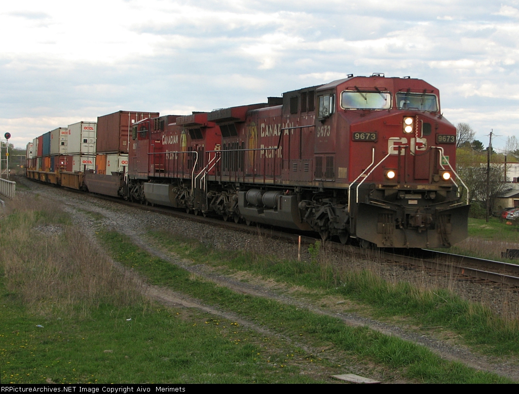 CP 9673 at Cobourg.